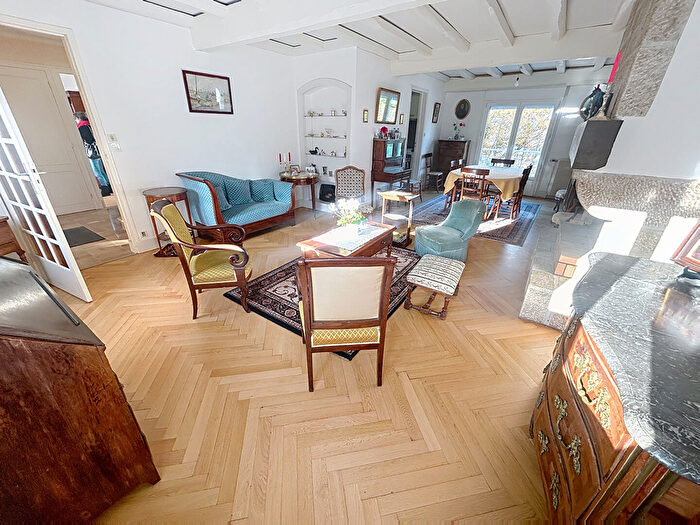 Maison à vendre - Quimper, Locmaria, Tourelle, Kervir - 10 pièces - 7 chambres