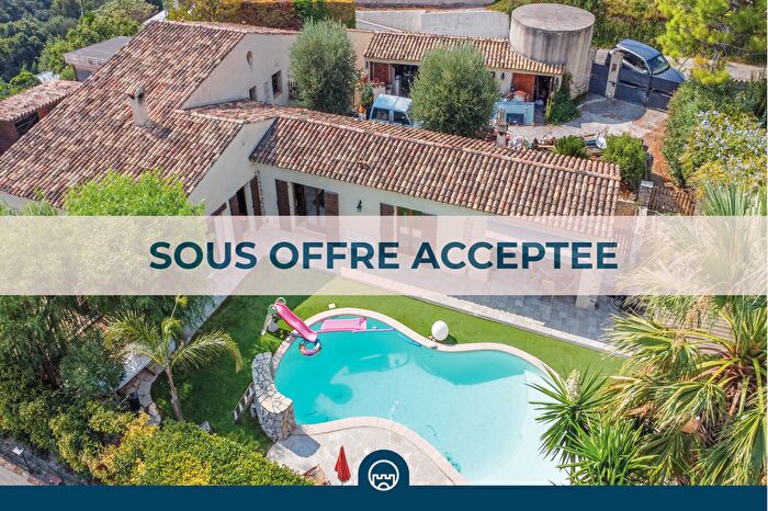 Maison à vendre - Nice, Crémat - 7 pièces - 5 chambres