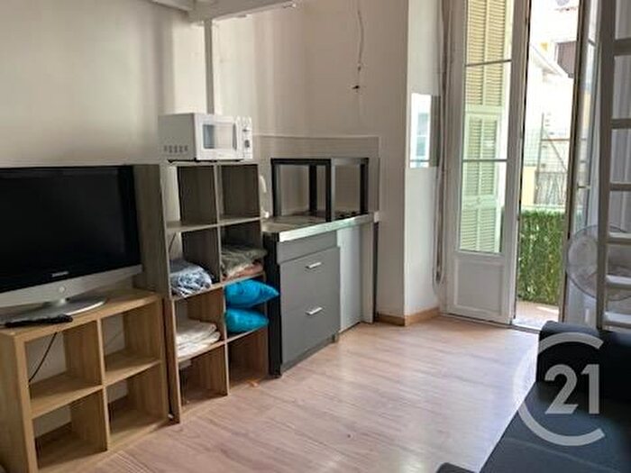 Appartement à louer - Nice, Médecin - 1 pièce