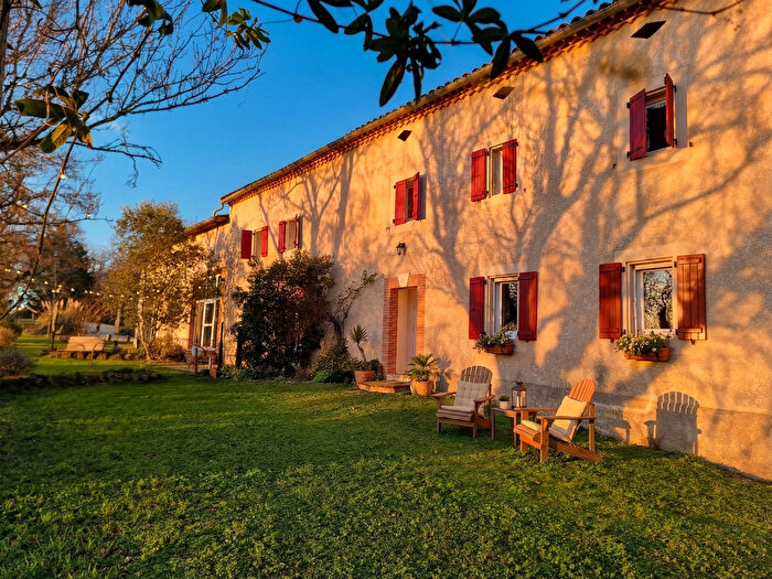 Maison à vendre - Saint-Germain-des-Prés - 9 pièces - 8 chambres
