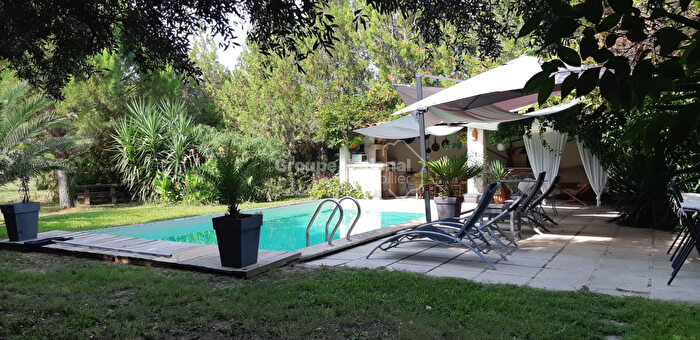 Maison 4 pièces à vendre à Tarascon, Saint-Gabriel, Route dAvignon, Route de Boulbon