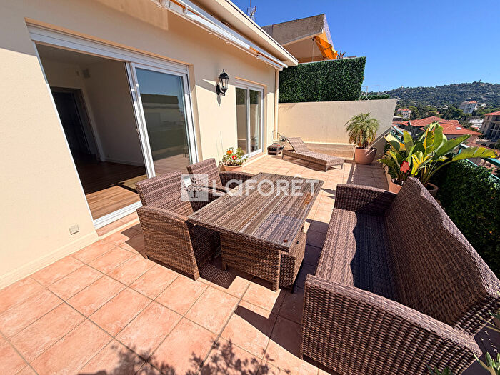 Appartement 3 pièces à louer à Cannes, Carnot