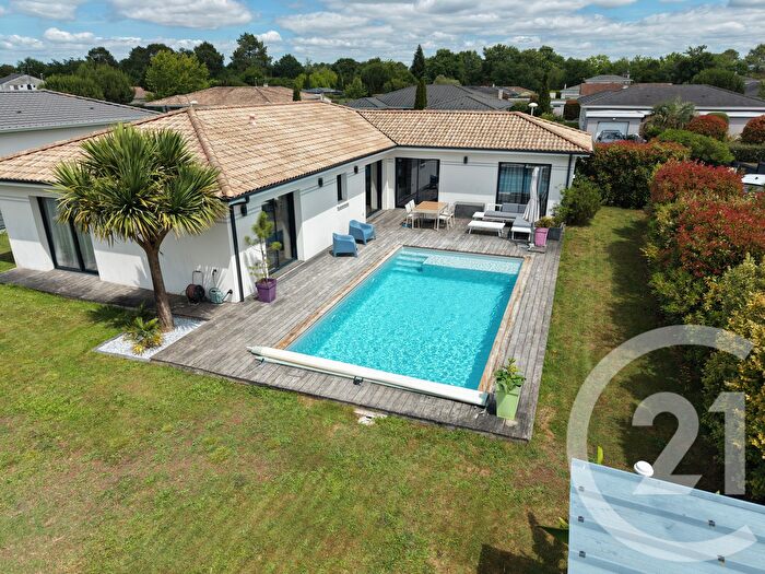 Maison 6 pièces à vendre à Saint-Aubin-de-Médoc