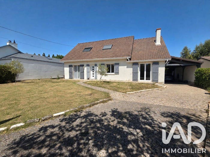 Maison 6 pièces à louer à Zone Eparse, Saint-Denis-en-Val