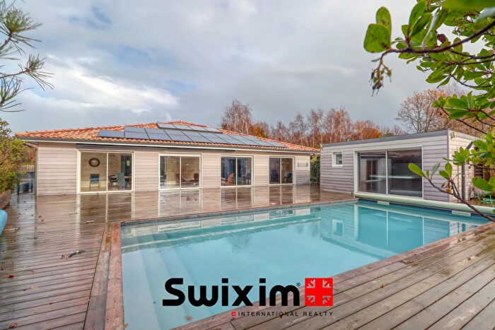 Maison à vendre - Grayan-et-lHôpital - 10 pièces - 6 chambres