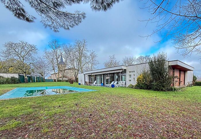 Maison à vendre - Yvrac - 6 pièces - 5 chambres