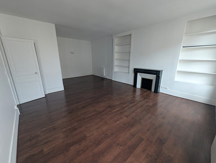Fontainebleau, Centre-ville : Appartement 3 pièces à vendre