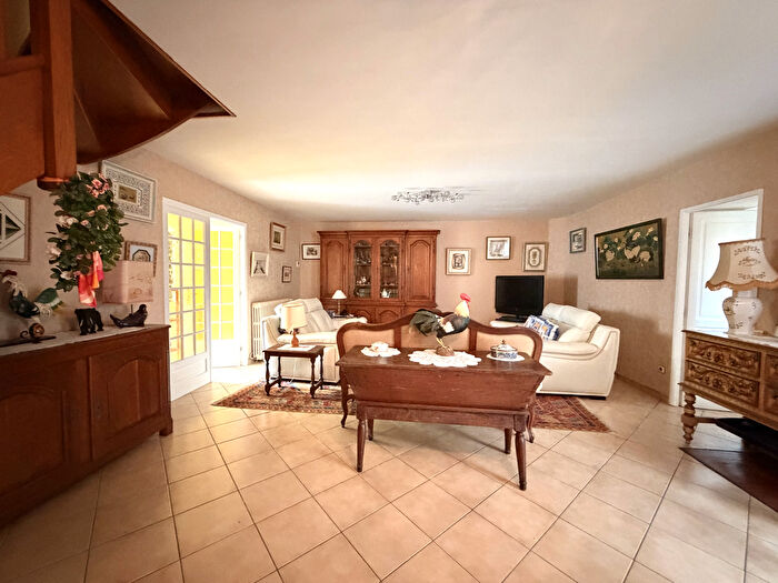 Maison à vendre - Champigny - 8 pièces - 5 chambres