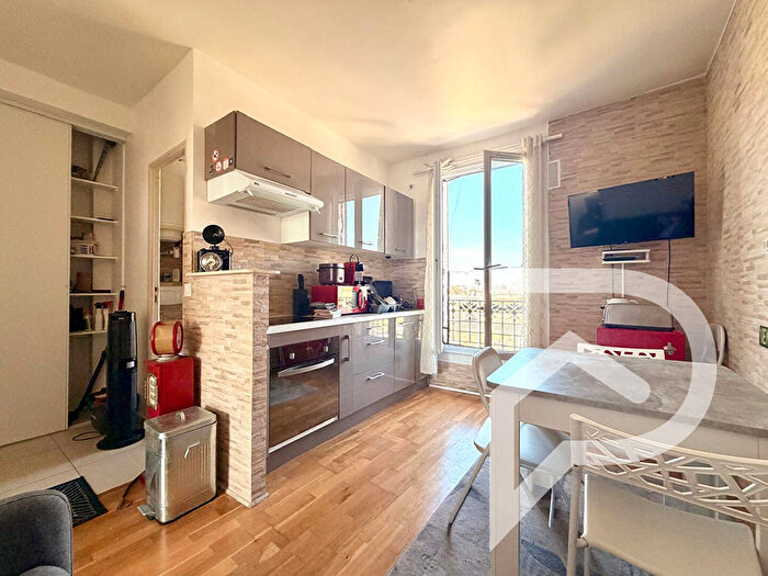 Appartement 2 pièces à vendre à Vitry-sur-Seine, Port à lAnglais, Zone dactivité