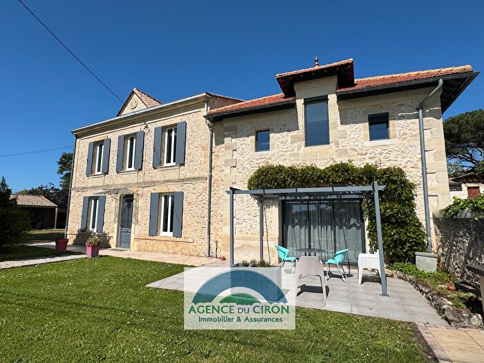 Maison à vendre - Pujols-sur-Ciron - 8 pièces - 6 chambres