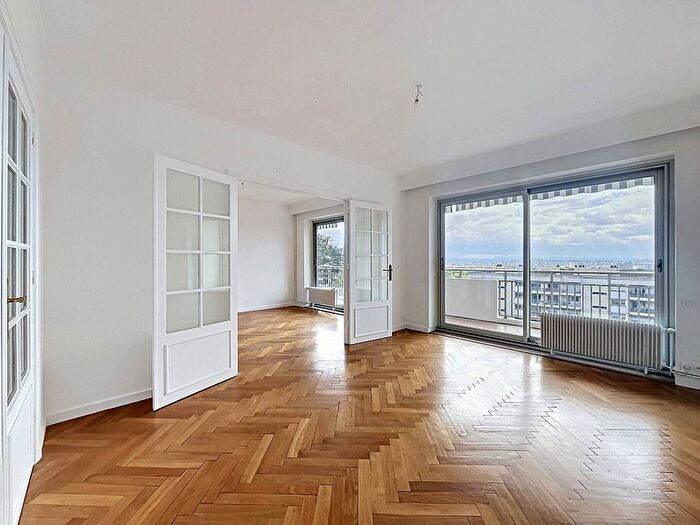 Petites Brosses-Boutary, Caluire-et-Cuire - Appartement 4 pièces à louer