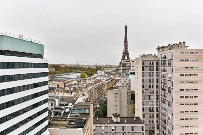 Appartement 2 pièces à louer à Violet Commerce, Paris ème arrondissement