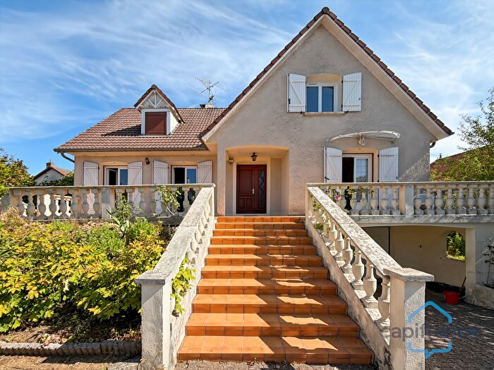 Varois-et-Chaignot : Maison 7 pièces à vendre