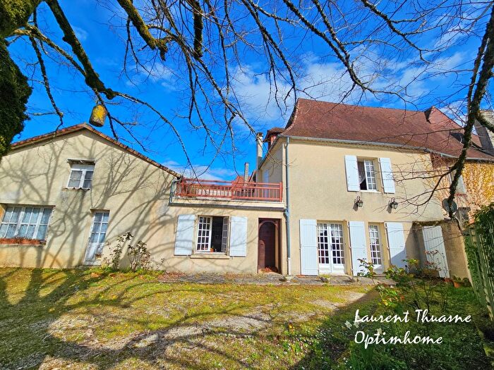 Maison à vendre - Thenon - 7 pièces - 4 chambres