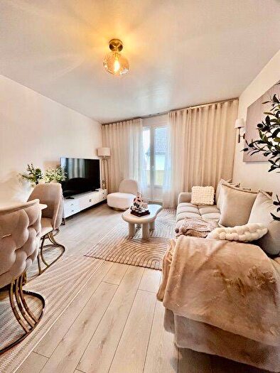 Appartement à louer - Troyes - 4 pièces - 3 chambres