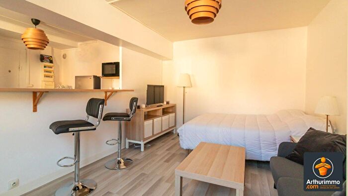 Appartement à louer - Saint-Étienne - 2 pièces - 1 chambre