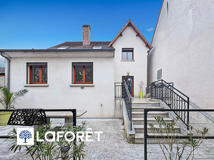 Maison à louer - Morsang-sur-Orge, Robespierre - 5 pièces - 3 chambres