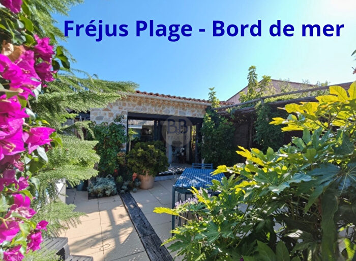 Maison à vendre - Fréjus - 4 pièces - 3 chambres