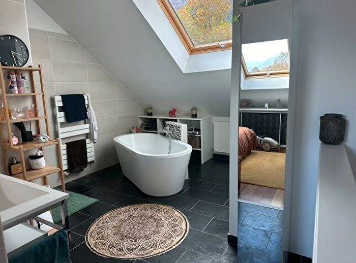 Appartement à louer - Claix - 4 pièces - 3 chambres