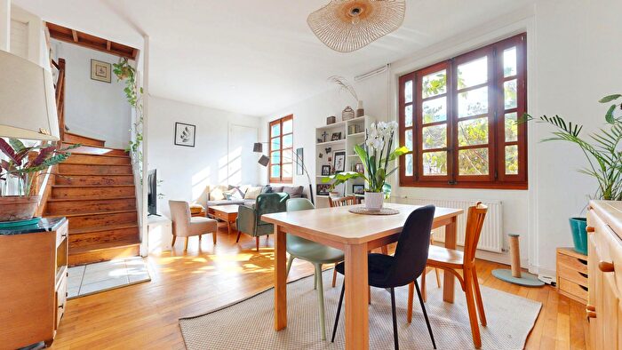 Maison 5 pièces à vendre à Lyon 8ème, Etats Unis
