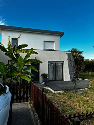 Maison 5 pièces à louer à Saint-Avé