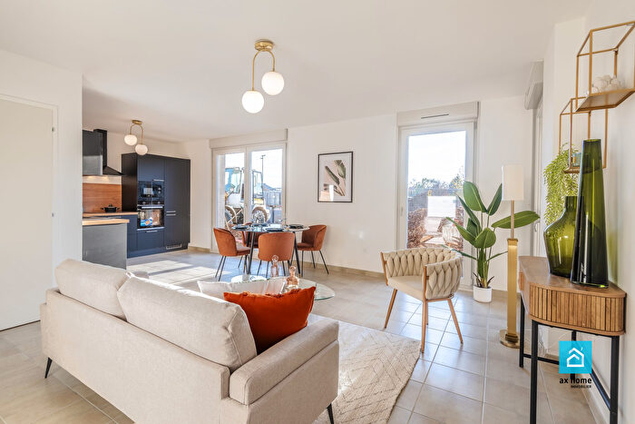 Maisons à vendre et appartements à louer - 1