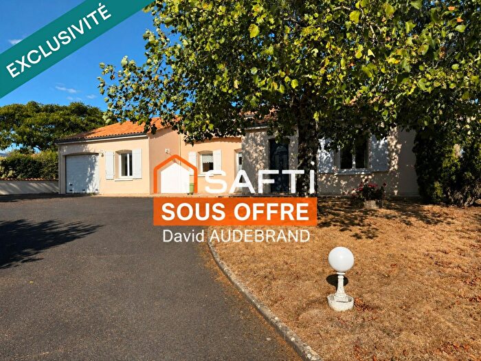 Maison 4 pièces à vendre - Champdeniers-Saint-Denis
