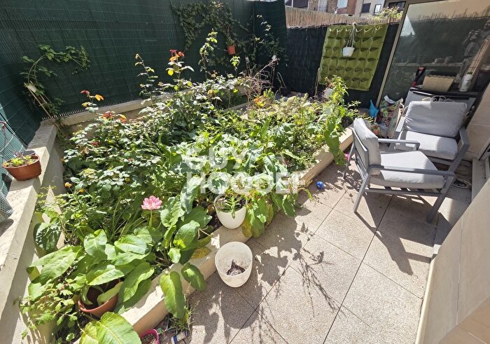 Rosny-sous-Bois, Centre-ville : Appartement 3 pièces à vendre