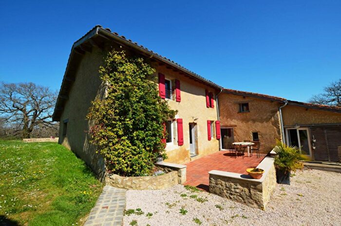 Vic-Fezensac : Maison 9 pièces à vendre