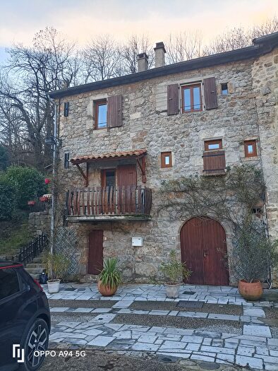 Maison à vendre - Montpezat-sous-Bauzon - 8 pièces - 5 chambres