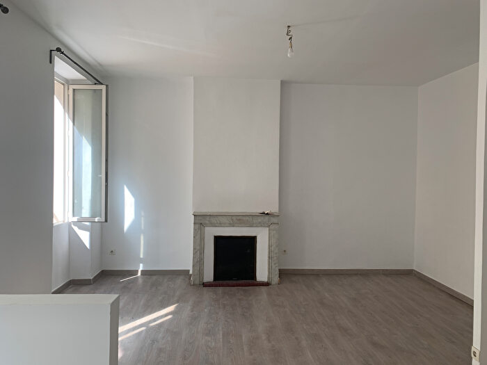 Appartement à louer - Marseille e , La Joliette - 1 pièce