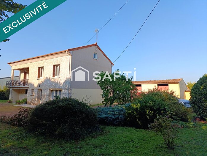 Maison 7 pièces à vendre à Angliers