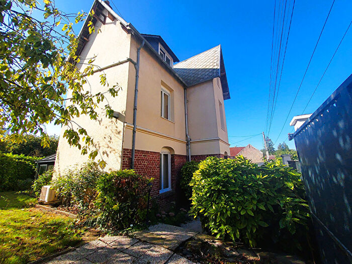 Maison 8 pièces à Saint-Quentin, Saint-Martin, Oëstres, à vendre