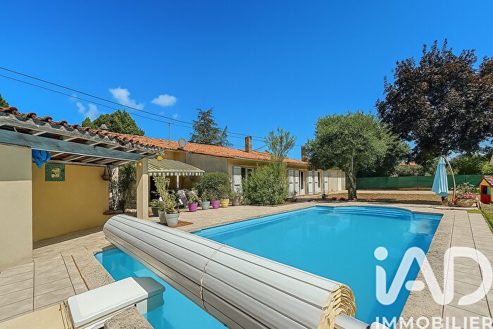 Maison à vendre - Chenaud - 8 pièces - 4 chambres