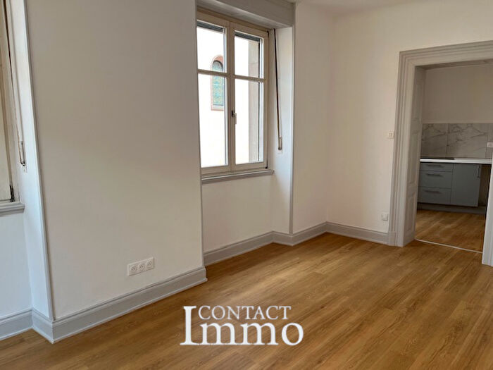 Appartement à louer - Colmar, Centre-ville - 3 pièces - 2 chambres