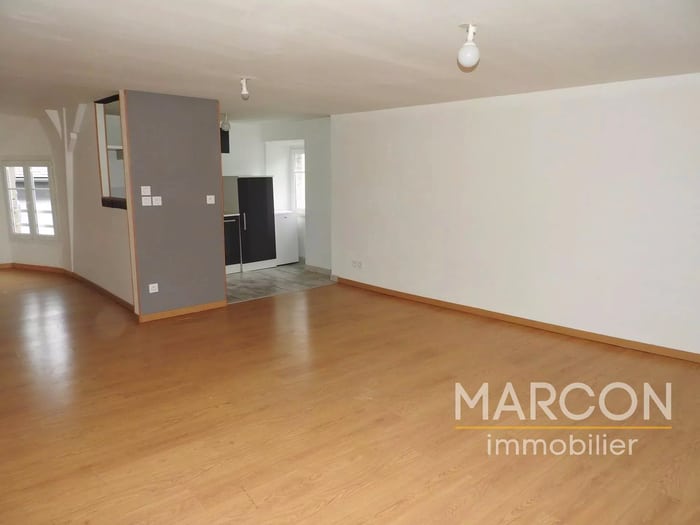Appartement 3 pièces à louer à postalCode