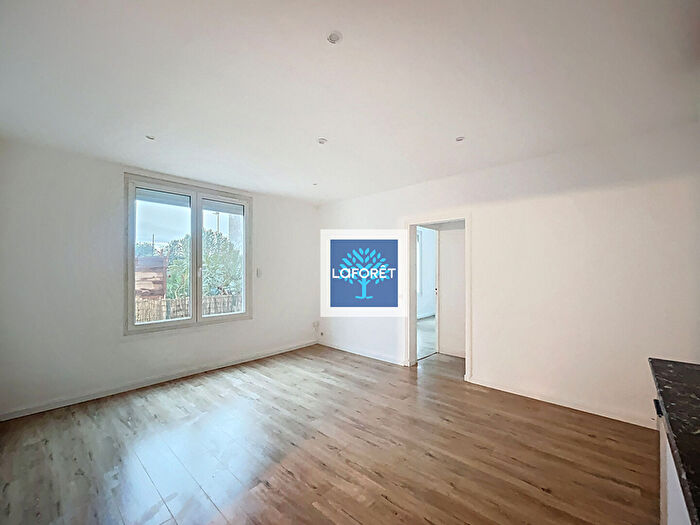 Maison à vendre - Montendre - 6 pièces - 4 chambres