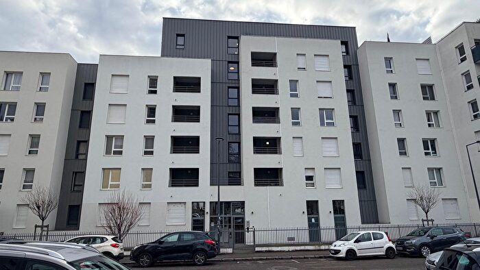 Appartement à vendre - Villeurbanne, Doua - 3 pièces - 2 chambres