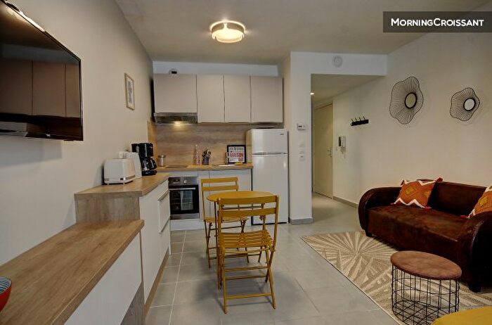 Appartement à louer - Antibes, Juan-les-Pins, Le Cap - 1 pièce