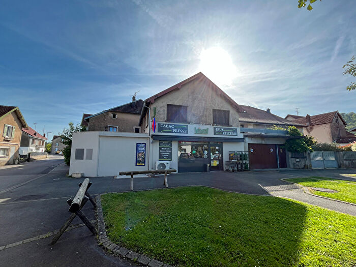 Colombier-Fontaine : Maison 4 pièces à vendre