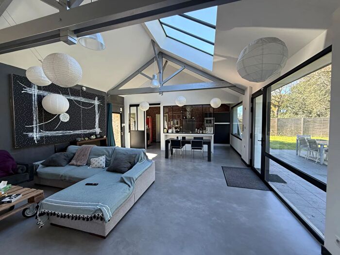 Maison à vendre - Saint-Étienne-de-Montluc - 5 pièces - 3 chambres