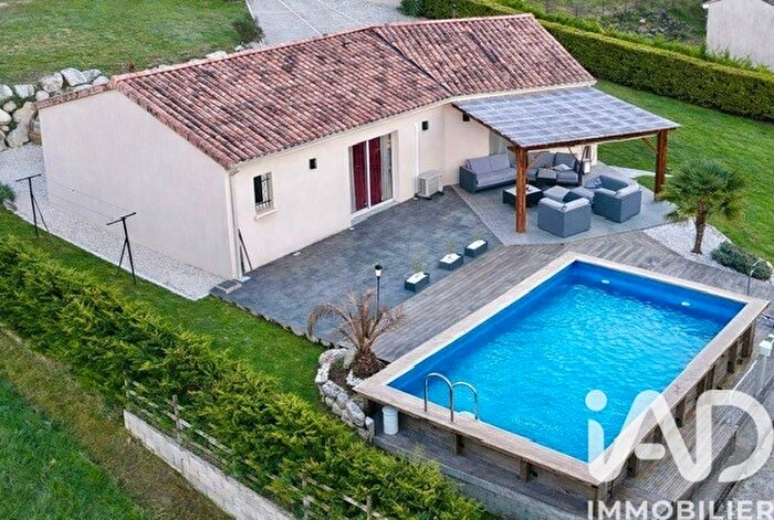 Maison à vendre - Touvre - 5 pièces - 3 chambres