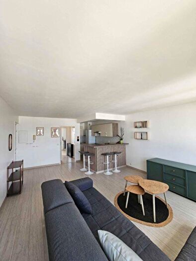 Appartement à louer - Les Terrasses-Axe Majeur-Lauterne, Cergy - 2 pièces - 1 chambre