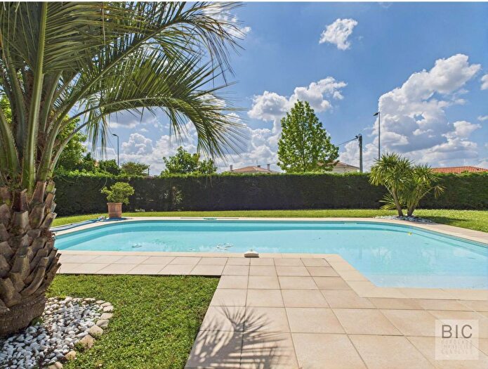 Maison à vendre - Mérignac, Capeyron - 6 pièces - 5 chambres