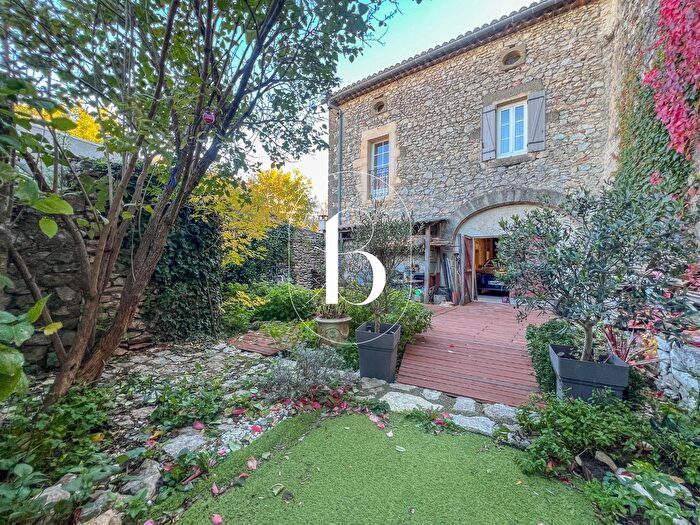 Maison à vendre - Lussan - 5 pièces - 3 chambres
