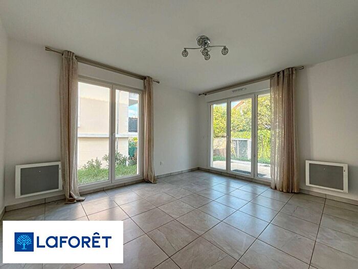 Appartement à louer - Ponthierry, Saint-Fargeau-Ponthierry - 3 pièces - 2 chambres