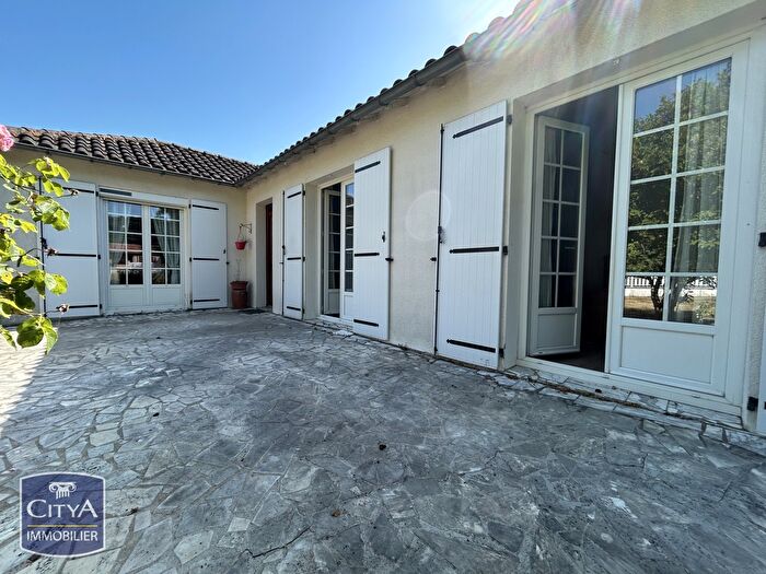 Savigny-Lévescault : Maison 5 pièces à vendre