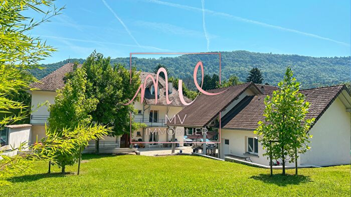 Maison à vendre - Saint-Bueil - 5 pièces - 3 chambres