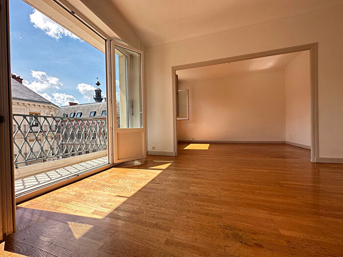 Chambéry, Centre-ville : Appartement 3 pièces à louer