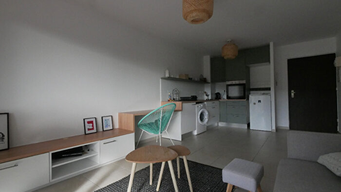 Appartement à louer - Sch lcher, Schoelcher - 2 pièces - 1 chambre